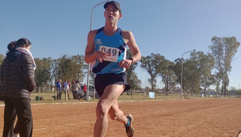 Marcelo Frías brilló en los Juegos Universitarios - Semanario de Junín