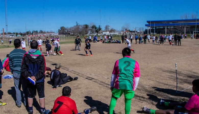 350 chicos participaron en Junín de la etapa regional de fútbol para ... 350 chicos participaron en Junín de la etapa regional de fútbol para ...