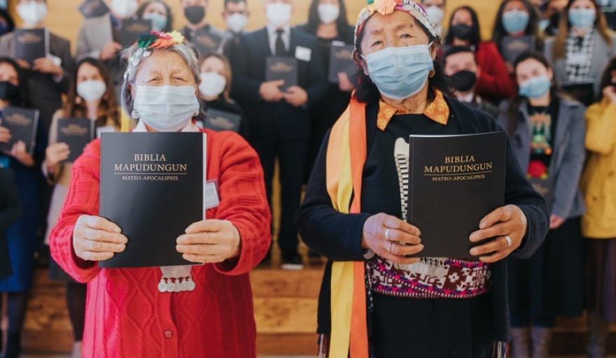 Los testigos de Jehová presentan la Biblia en mapudungun - Semanario de ...