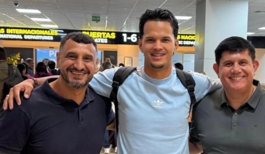 Ulises Delgado llegó a Argentina y se suma a Sarmiento - Semanario de Junín